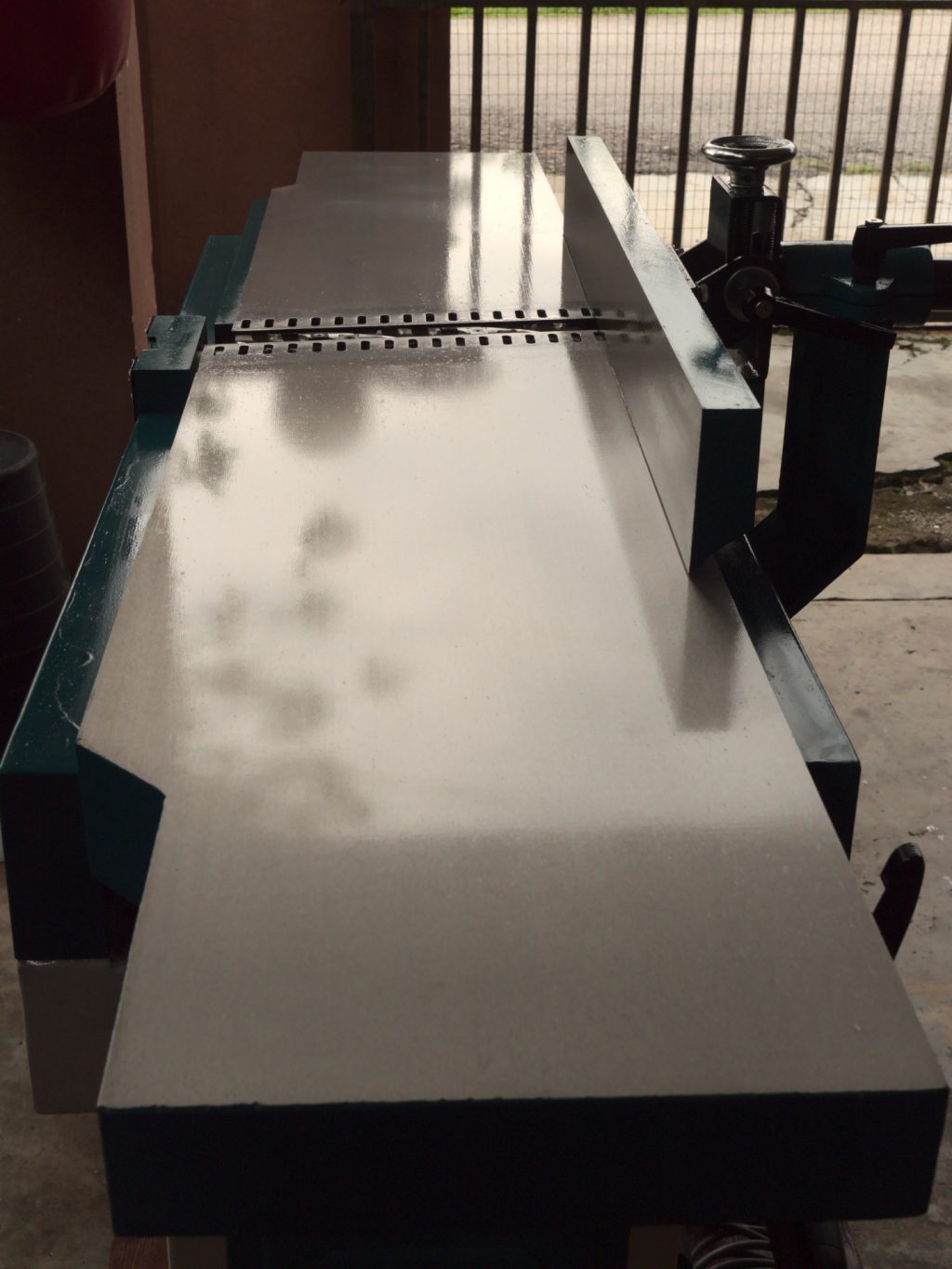 Heavy Duty Industrial Grade Cast Iron Jointer 12 inch – Tiger Tools Pro